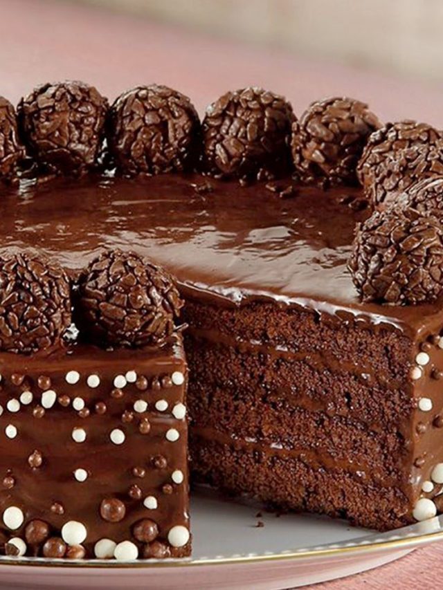 Bolo De Aniversário De Chocolate Incrível! | Receitas Gourmet da Vovó